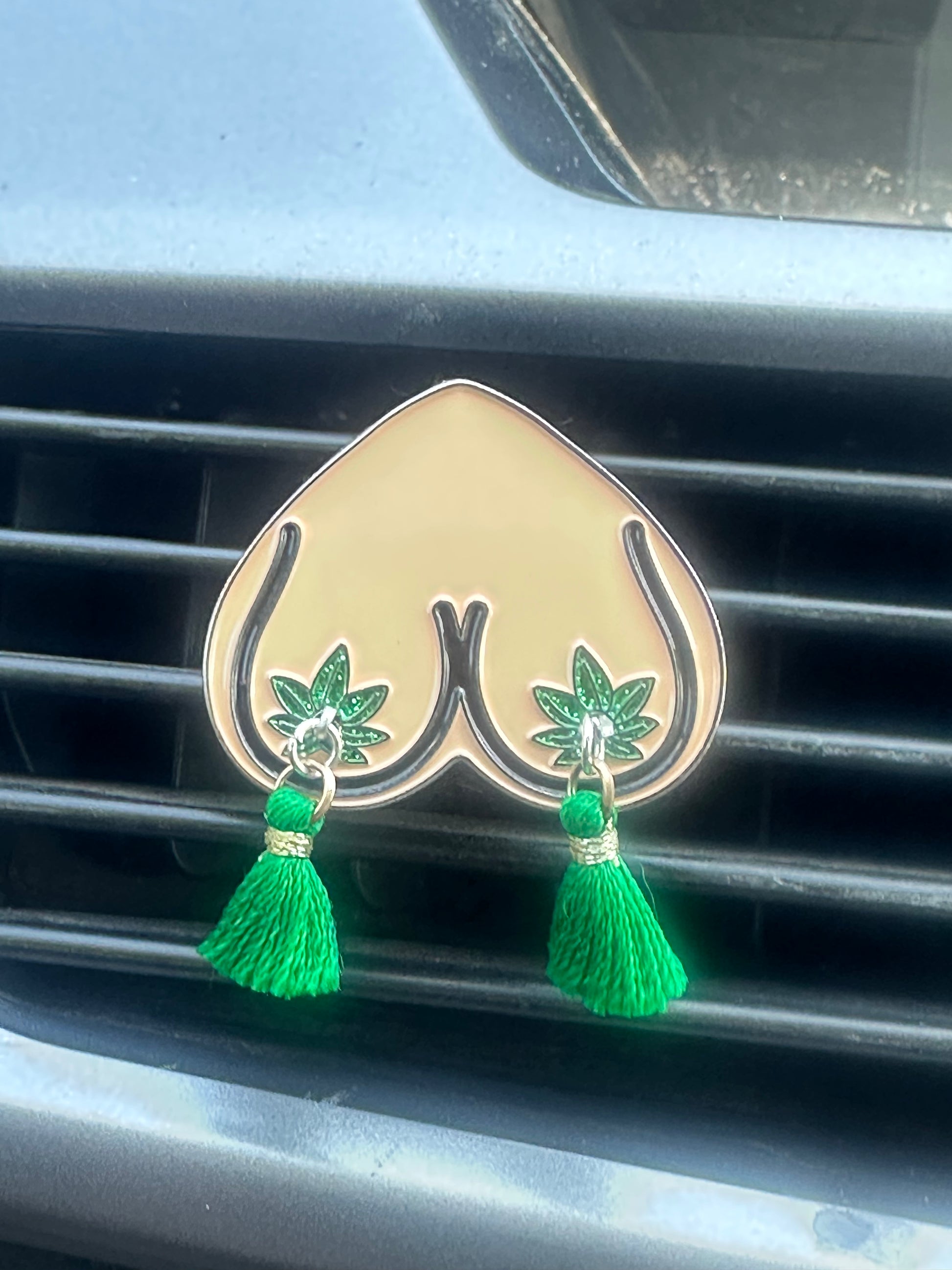 New! Marijuana leaf Bewbie Tassel | Decor only or Felt diffuser | Magn ...